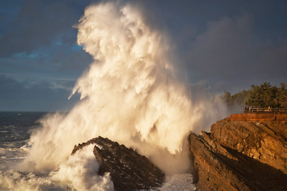 The Science and Safety of Storm Watching - Oregon Coast Visitors ...
