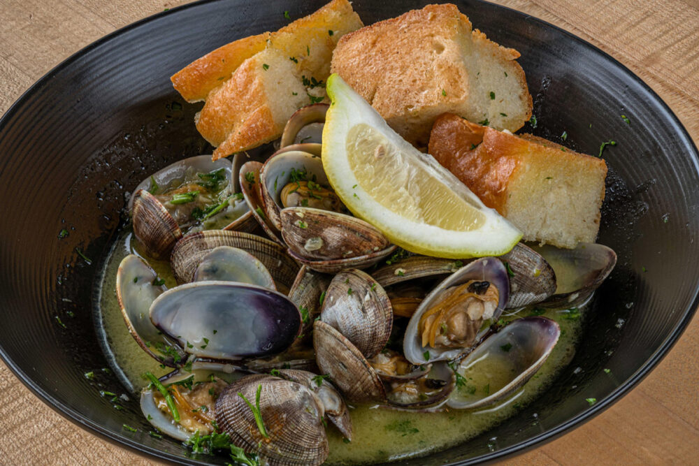 Clamming Adventures on the Oregon Coast - Oregon Coast Visitors Association